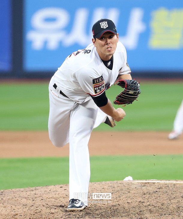 FA 시장에 14승-21홈런-32SV-16홀드 등장…100억대 광풍은 없다? 19명 중 최대어는 누구 : 네이트 스포츠