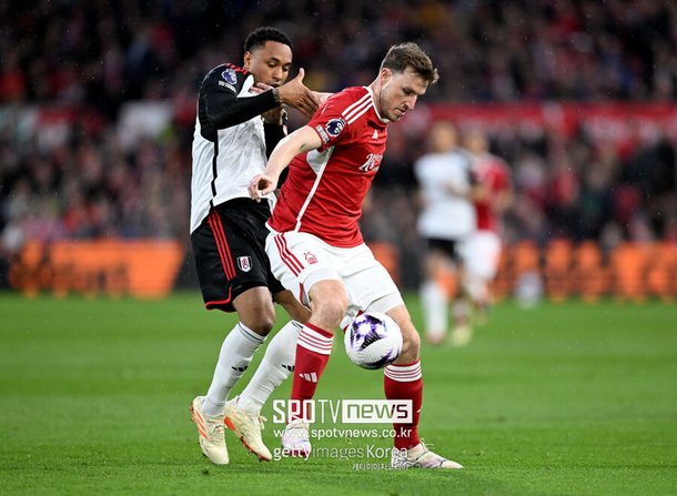 [SPO ISSUE] 황희찬 제치고 포든과 '동률' 32살에 프리미어리그 11골 폭발→완벽한 '제2의 전성기' : 네이트 스포츠