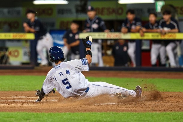 [대구 게임노트] '또 극복 못한 라이온즈 포비아' 삼성, 두산 7-3으로 꺾고 또 웃었다…박병호 KBO 400홈런 금자탑 : 네이트 스포츠