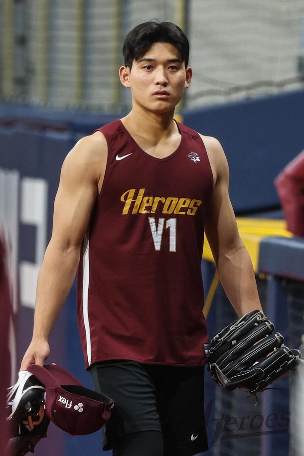 '160km→145km 충격 하락 이유 있었다' 군필 유망주의 수난 왜? "훌륭한 구속을 갖고 있지만…" : 네이트 스포츠