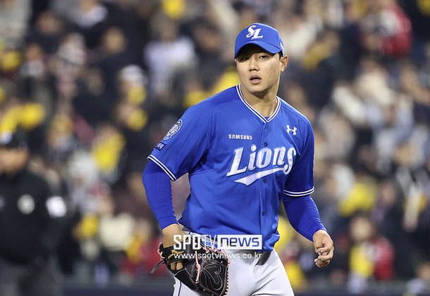 19세 나이에 156km 던지고 KBO 올스타라니…슈퍼루키는 왜 "전반기 아쉽다" 반성 먼저했나 : 네이트 스포츠