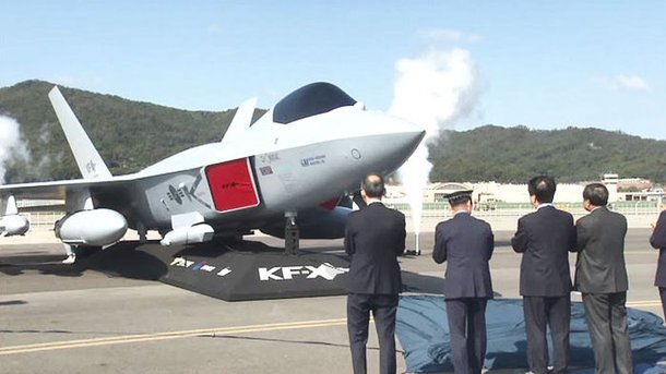 'ADEX 2019' 한국형 전투기 KF-X 실물모형 첫 공개 : 네이트 뉴스