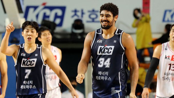 KCC, KT 꺾고 공동 3위 도약…KT 5연패 수렁 : 네이트 스포츠