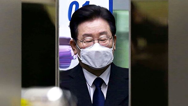 지청장 차담도 거절…9시간째 검찰 조사 중 네이트 뉴스