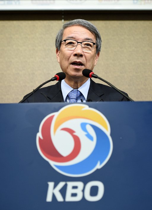 KBO 'FA 1년 단축-FA 등급제 완화-외인 3인 출전'…동시 추진한다 : 네이트 스포츠