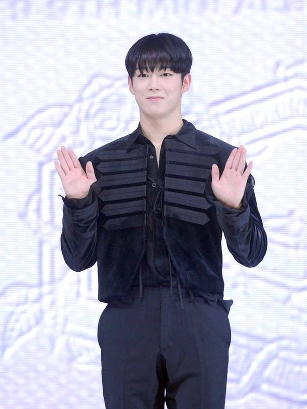 [SW포토]SF9 다원,'반가운 손인사' : 네이트 연예