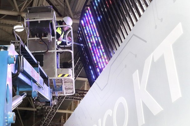 [MWC]AI 문이 열린다…MWC 향하는 SKT와 KT, 'AI 기술'에 집중 : 네이트 뉴스