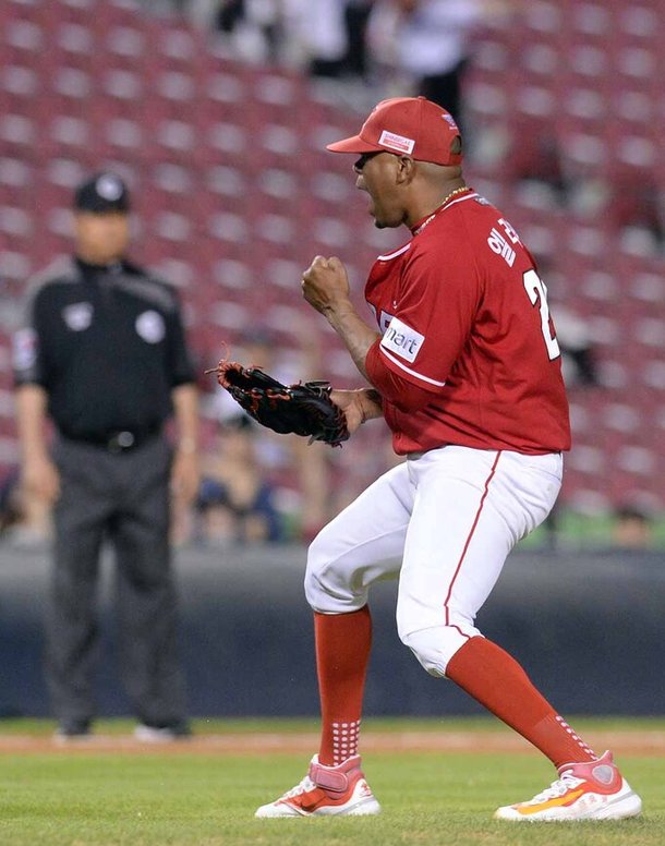 [SW포토]포효하는 SSG 엘리아스 : 네이트 스포츠