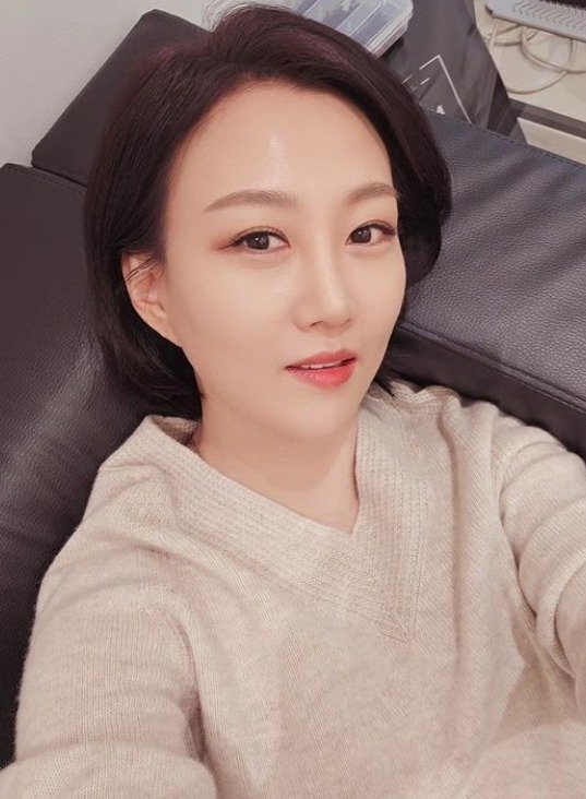 장윤정, 참한 미인…미모 열일중 [스타★샷] : 네이트 연예