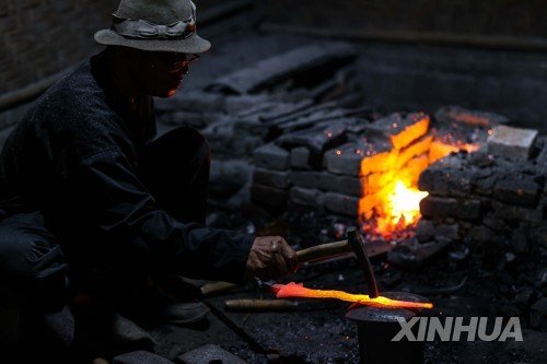 INDONESIA-YOGYAKARTA-JAVANESE KRIS : 네이트 뉴스