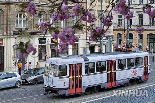 CZECH REPUBLIC-PRAGUE-SPRING SCENERY : 네이트 뉴스