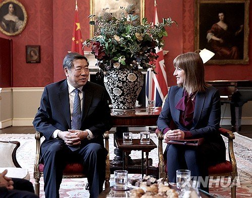 BRITAIN-LONDON-HE LIFENG-BRITISH CHANCELLOR OF EXCHEQUER-TALKS : 네이트 뉴스