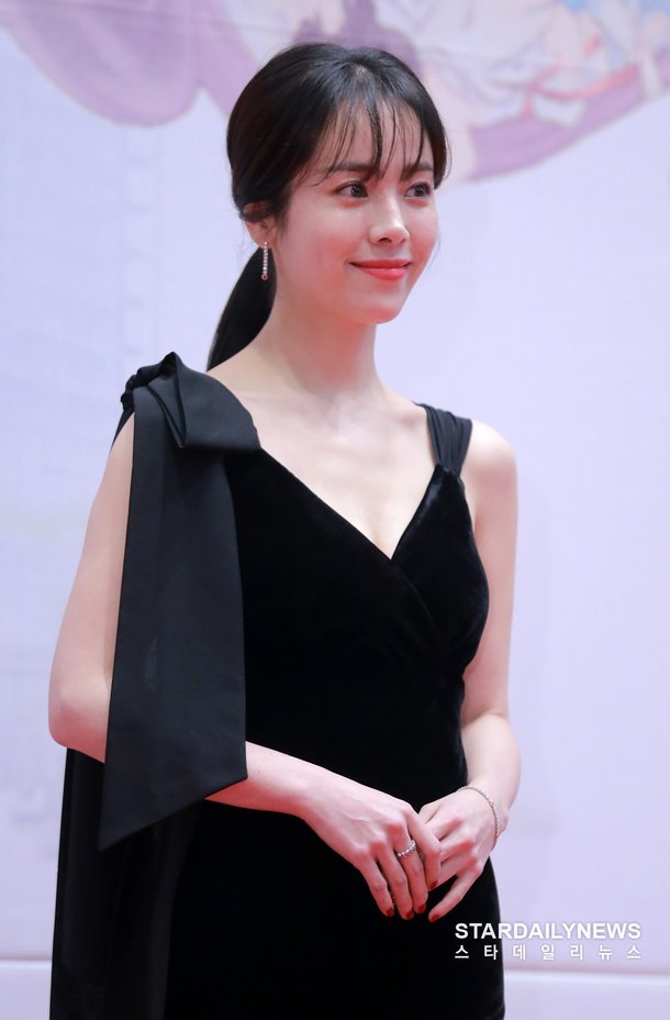 [S포토] 한지민, '천사의 미소' (2019 MBC 연기대상) : 네이트 연예