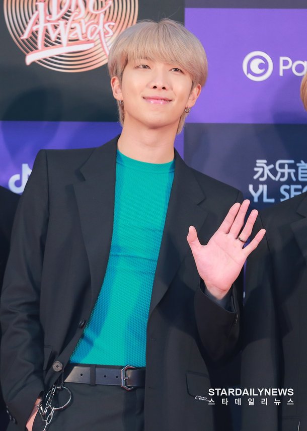 [S포토] 방탄소년단(BTS) RM, '미소천사' (2020 골든디스크) : 네이트 연예