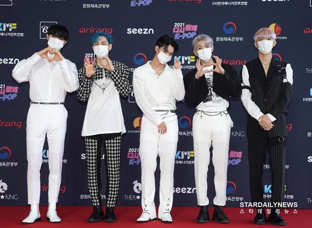 [S포토] CIX, '너의 심장에 LOCK ON' (2021 다시 함께 K-POP 콘서트) : 네이트 연예