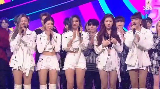 '인기가요' ITZY 1위 트로피 추가…강다니엘 컴백[★밤TView] : 네이트 연예