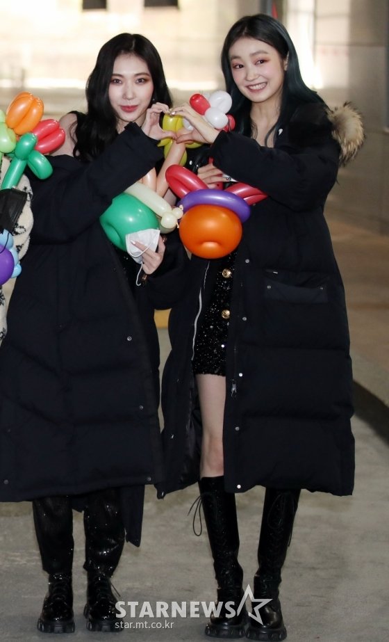 진희-레아 '우리는 올블랙 커플' [★포토] : 네이트 연예