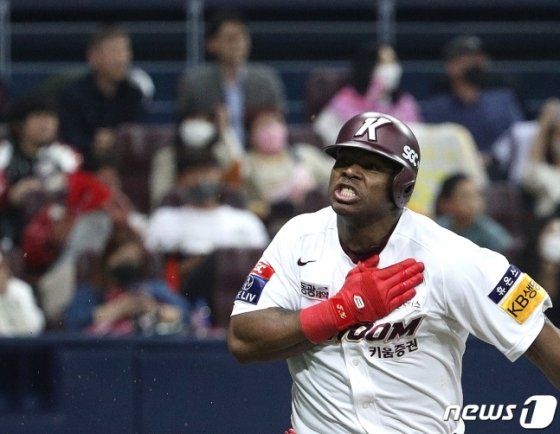 'SSG 나와!' 키움의 파란, 3승 1패로 한국시리즈 진출 'LG 20년 만의 KS 좌절' [PO4] : 네이트 스포츠