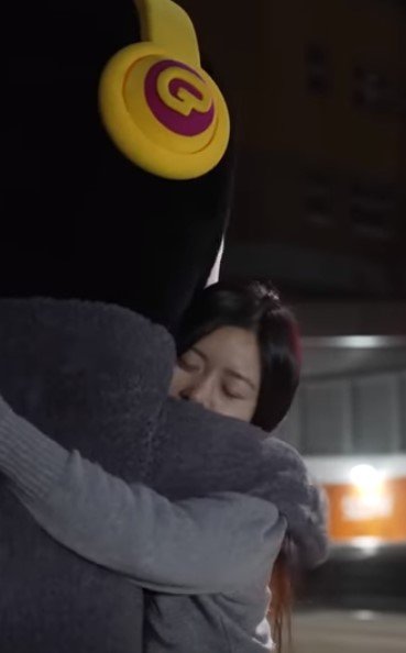 '펭수 엄마' EBS 떠나 JTBC로…펭수와 눈물의 작별 : 네이트 연예