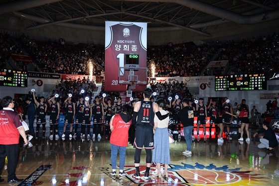 KGC 정규리그 우승! KBL 3번째 '와이어 투 와이어'…레전드 양희종 은퇴식 : 네이트 스포츠