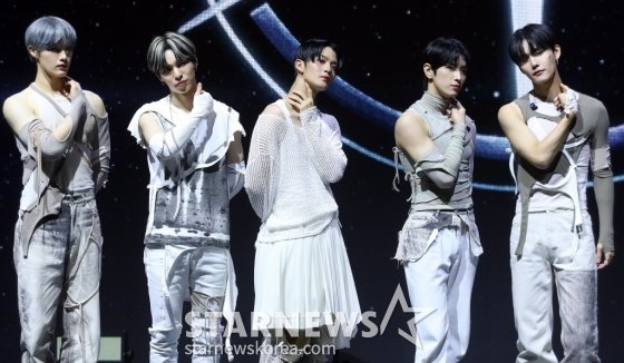 CIX '9개월 만에 컴백'[★포토] | 네이트 연예