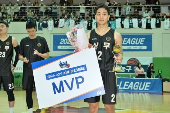 허훈+하윤기에 '특급 신인'까지…KT 1순위 행운, 모비스-LG도 웃었다 [KBL 드래프트 추첨] : 네이트 스포츠