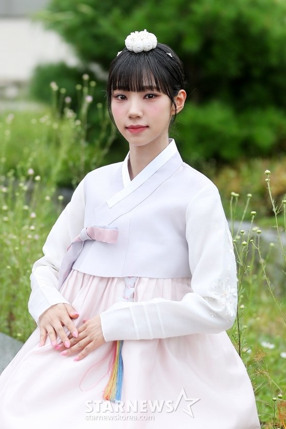 [단독]엘즈업이 뽑은 한복 여신은? "귀엽고 사랑스러워" [한복 인터뷰①] : 네이트 연예