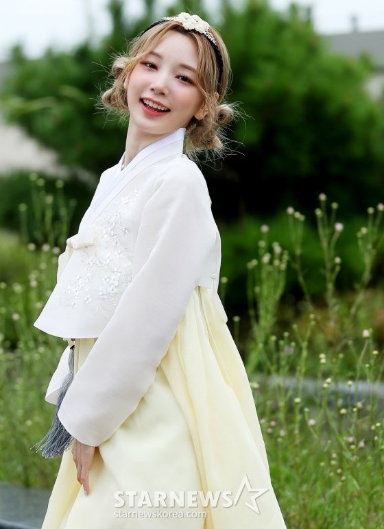 [단독]엘즈업이 뽑은 한복 여신은? "귀엽고 사랑스러워" [한복 인터뷰①] : 네이트 연예