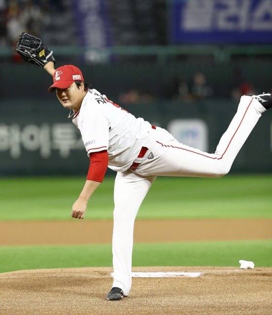 'SSG 드라마 완성' 최종 3위+준PO 직행, 4위 NC-5위 두산 'WC서 격돌'…김태훈 은퇴식-역대 2번째 최다관중 '완벽한 엔딩' [인천 현장리뷰] : 네이트 스포츠