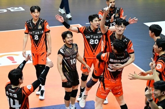 '16블로킹' OK의 높이, 삼성화재 6연승 막았다…'야스민 45점' 페퍼, 4연패 탈출 [V리그] : 네이트 스포츠