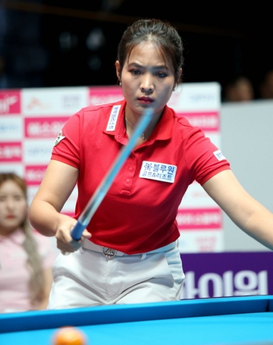 '당구 미녀'의 화려한 귀환, 차유람 놀라운 '애버리지 1위'…김가영-스롱-이미래-김보미도 32강행 '사카이-히다' 탈락 [LPBA] : 네이트 스포츠