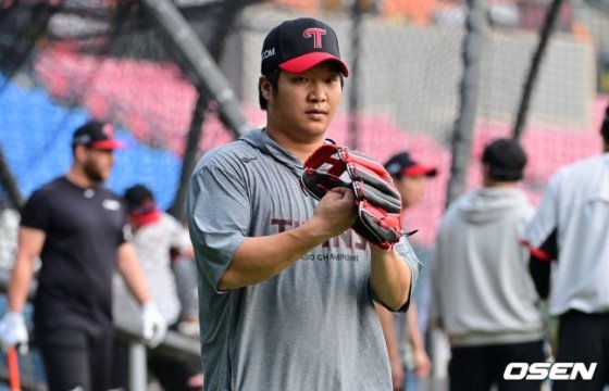 "그 하나 치기 힘들었는데" 부진했던 문보경, '6번 배치→2G 연속 안타'…LG '타순 조정 가능성' 커진다 [PO2 현장] : 네이트 스포츠