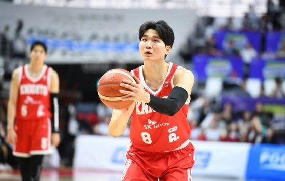 '예비 FA 최대어' SK 안영준, KBL 5라운드 MVP 선정 : 네이트 스포츠