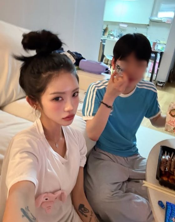 '96kg→43kg' 최준희, 장원영과 비교 악플 속…여전히 뼈말라 몸매 유지 : 네이트 연예