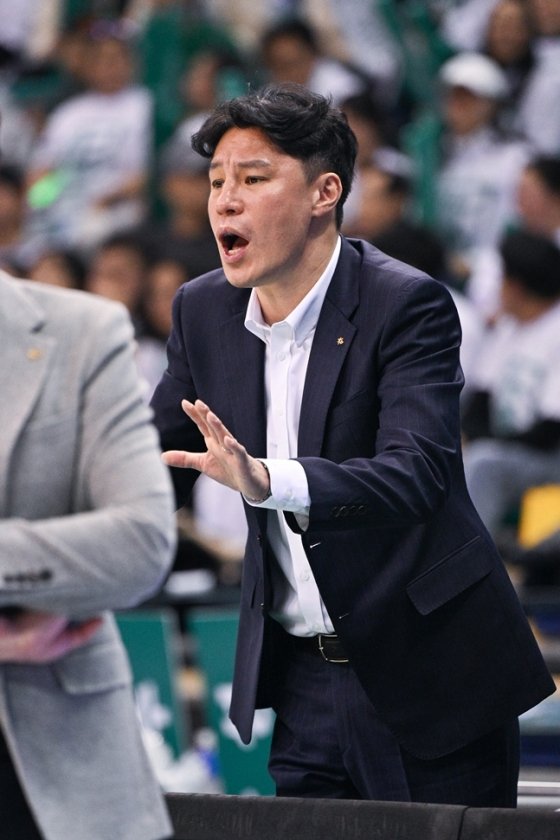 원주 DB, 'WKBL 10년 경력 베테랑' 진경석 코치 선임 "감독-선수 가교역할 기대" : 네이트 스포츠