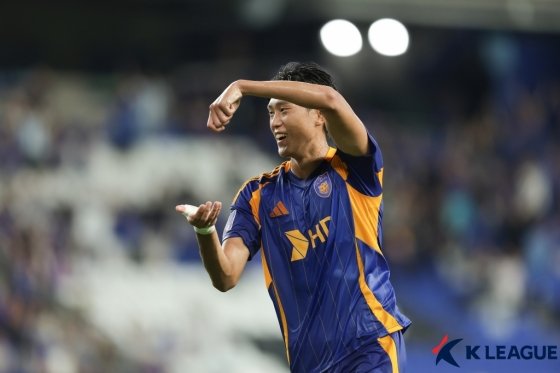 '역전 결승골 폭발' 울산 허율·강원 구본철, ACLE 1라운드 MVP 후보 선정 : 네이트 스포츠