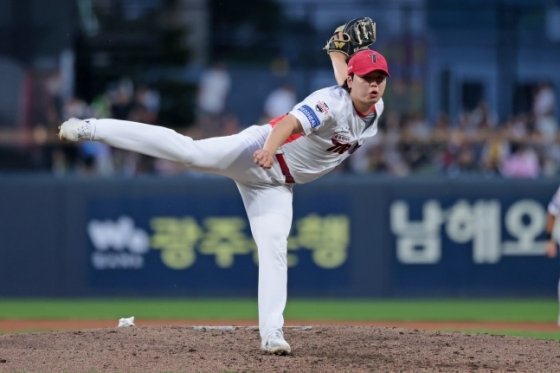 KIA, '황동하 4이닝 무실점' 호투에도 대학 선발팀에 10:11 충격패…울산-KBO Fall League 3주간 열전 돌입 : 네이트 스포츠