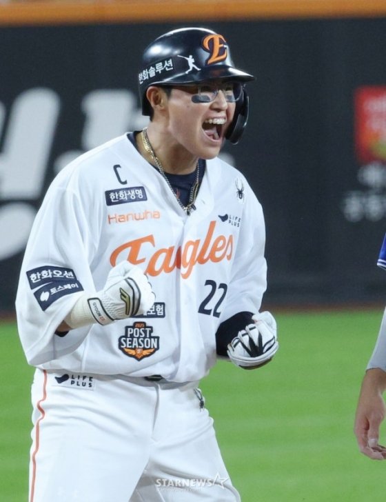 한화 21세기 첫 한국시리즈 우승 도전! '대전에서 19년 만의 KS 열린다' LG와 최초 맞대결 성사 [PO5 현장리뷰] : 네이트 스포츠