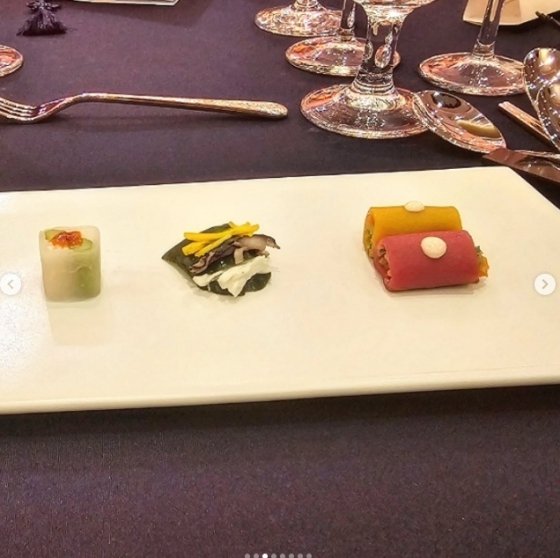 에드워드 리도 못 참는 'GD 인증샷'…"APEC 만찬 요리 영광"[스타이슈] : 네이트 연예