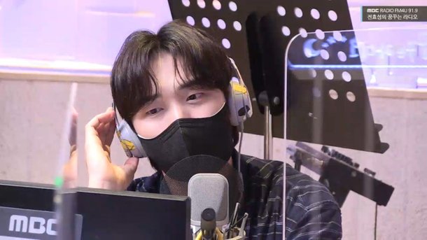 '꿈꾸라' B1A4 산들, DJ 자리 위협하는 투머치토커…웃음은 덤 | 네이트 연예