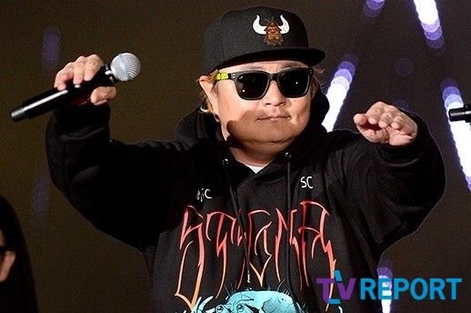 DJ DOC 정재용, 결혼 4년 만에 19세 연하 아내와 이혼…사유는 성격차이 : 네이트 연예