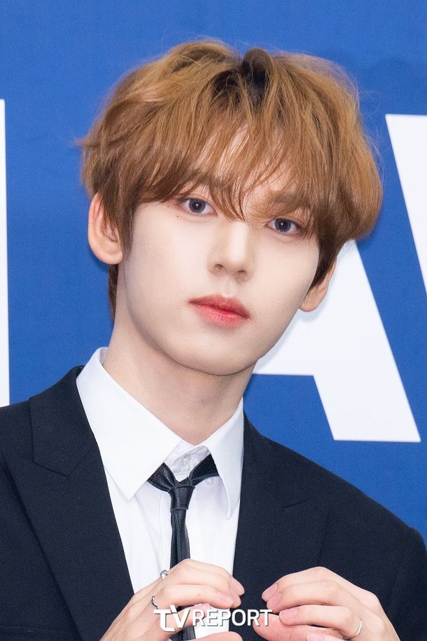 [T포토] 제로베이스원 한유진 '두근두근 아이컨택' : 네이트 연예