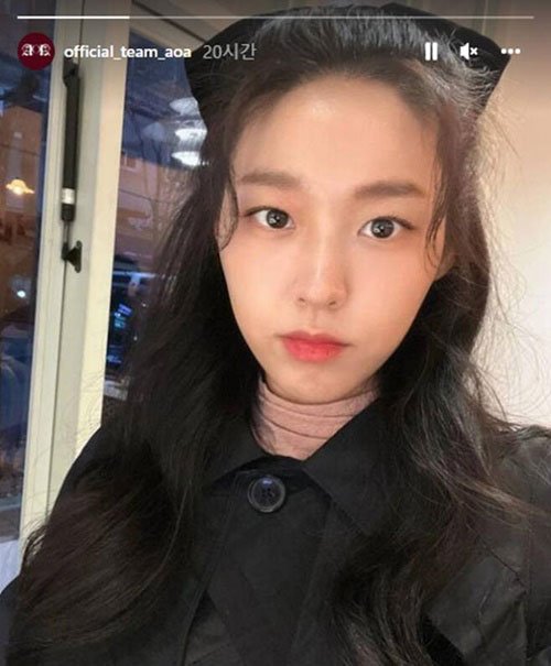 AOA, 괴롭힘 논란 1년만에 공식 SNS 재개 : 네이트 연예