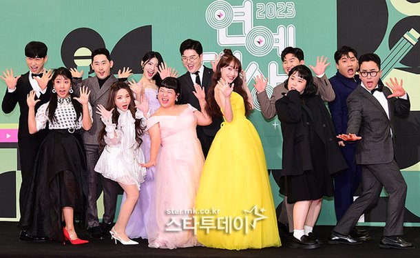 [포토] KBS 개그맨 33기, 연예대상 왔어요 : 네이트 연예