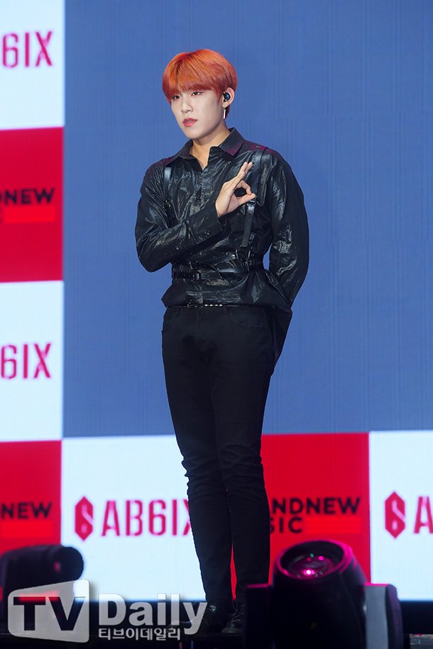 [TD포토] AB6IX 박우진 '워너원에서 에이비식스로' : 네이트 연예