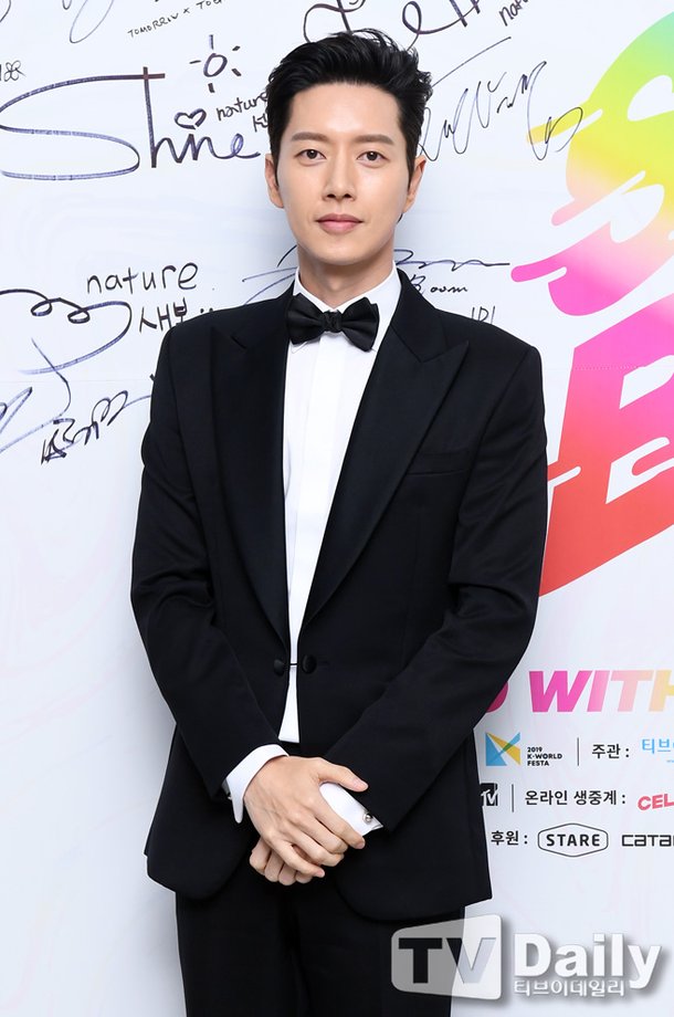 [TD포토] 박해진 '조각이 여기 있었네~'(소리바다 어워즈) : 네이트 연예