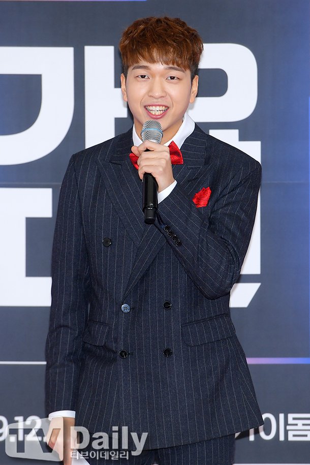 [TD포토] 유재필, 'SBS 가요대전' 포토월 MC : 네이트 연예