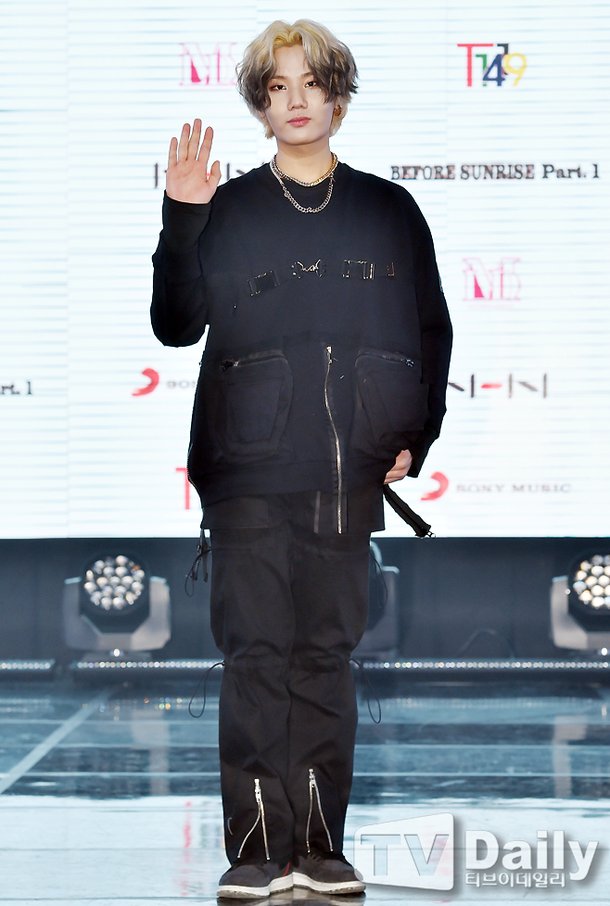 [TD포토] T1419 시안 '떨리는 데뷔' : 네이트 연예