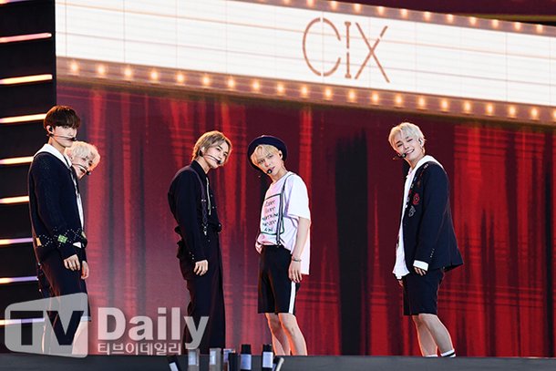 [TD포토] CIX '드림콘서트 사로잡는 무대' : 네이트 뉴스