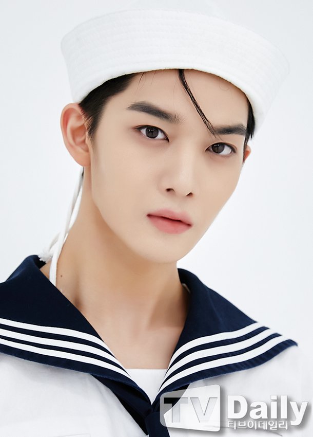 [TD포토] CIX 진영 '강렬한 눈빛' : 네이트 연예